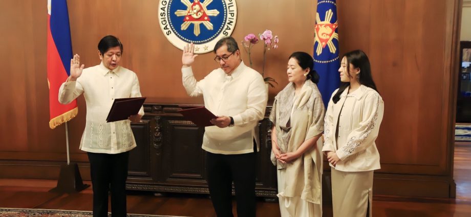 Dr. Herbosa welcomed as new DOH chief; healthcare services to remain ...